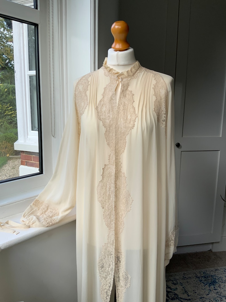 Vintage 1940s 1950s Pale Honey Cream Georgette Peignoir Robe Couture ...