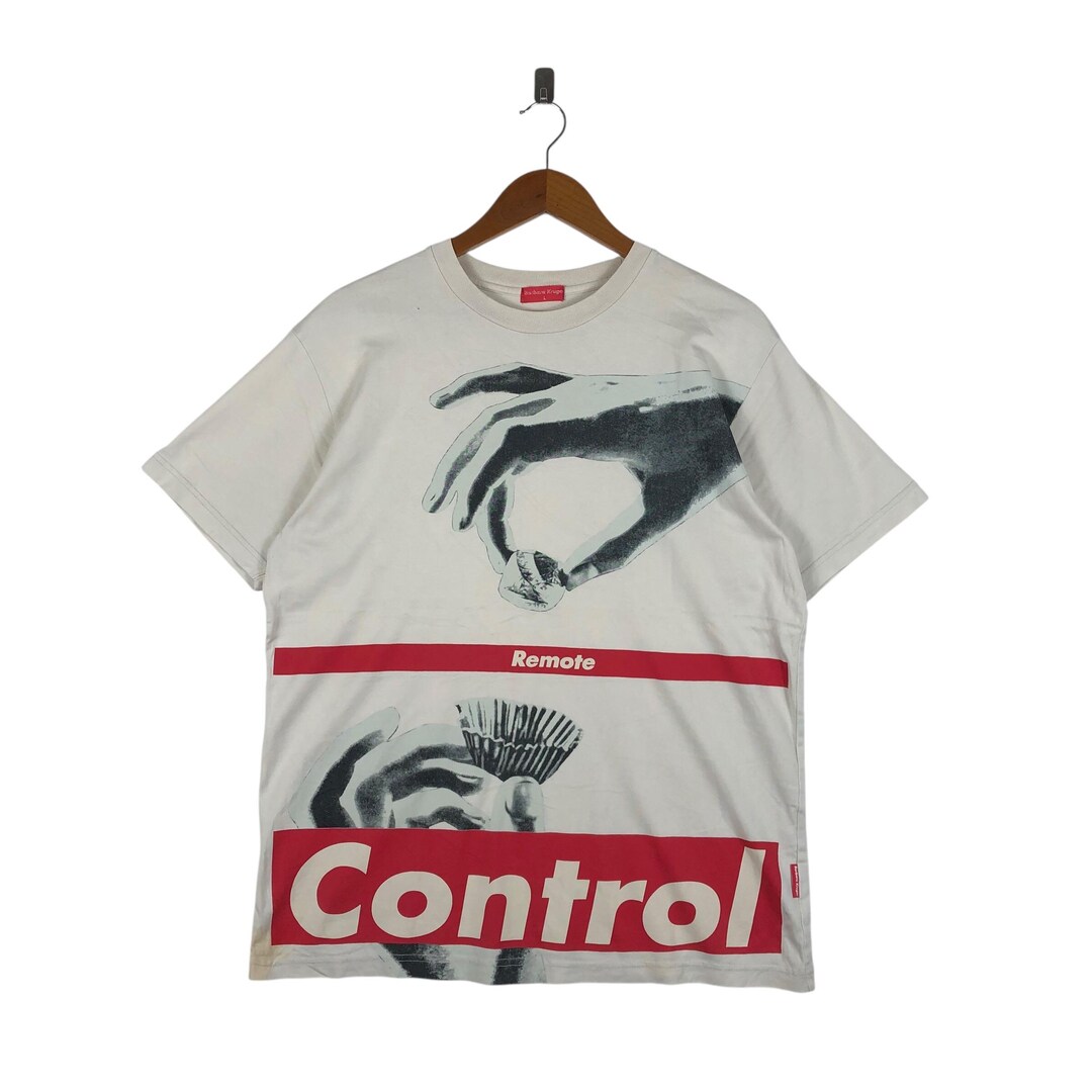 BARBARA KRUGER Remote Control Poster Print T-shirt #1798 - Etsy