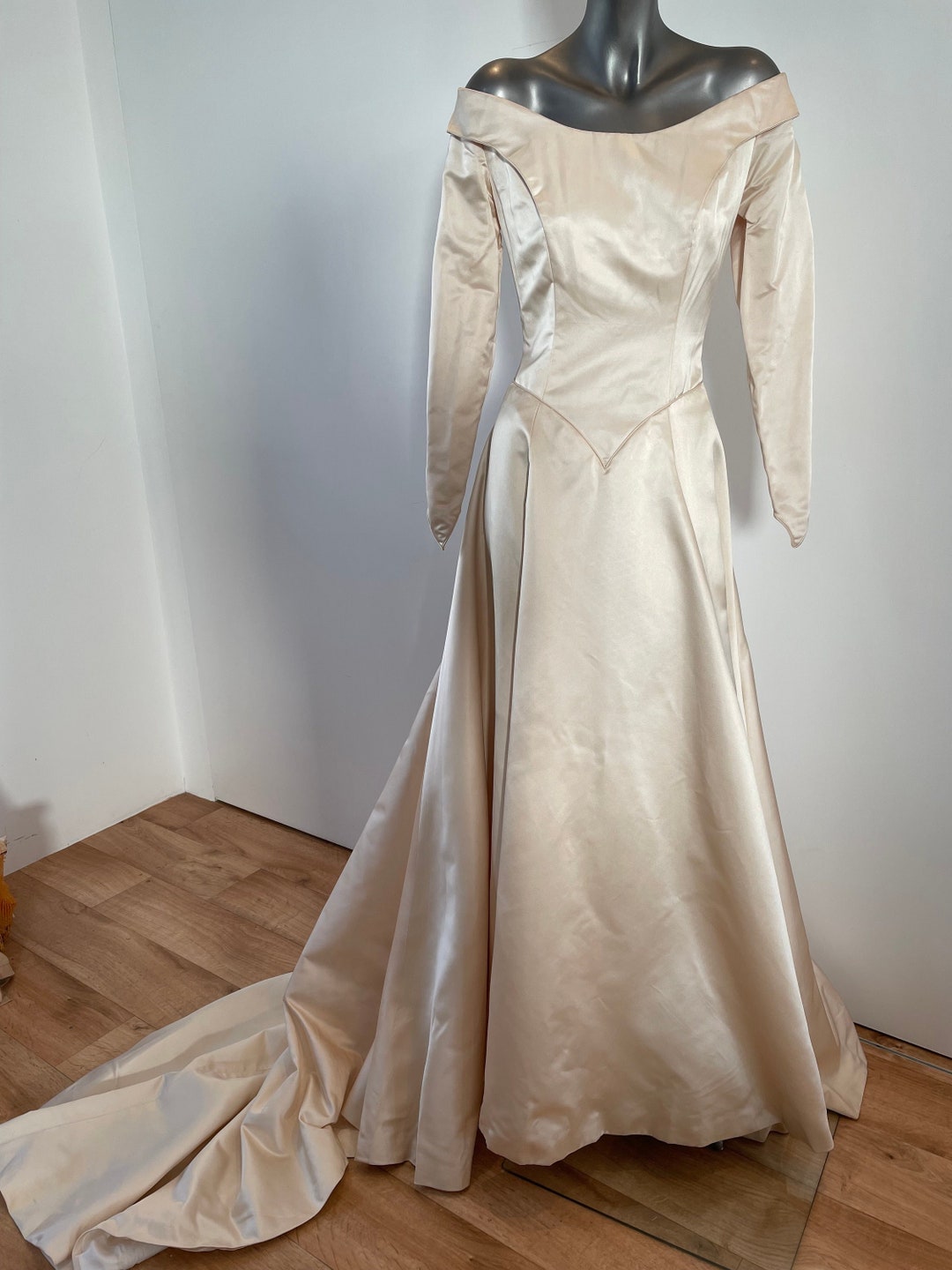 Caroline Holmes - Blush Duchess Satin Princess Line Gown With Fitted ...