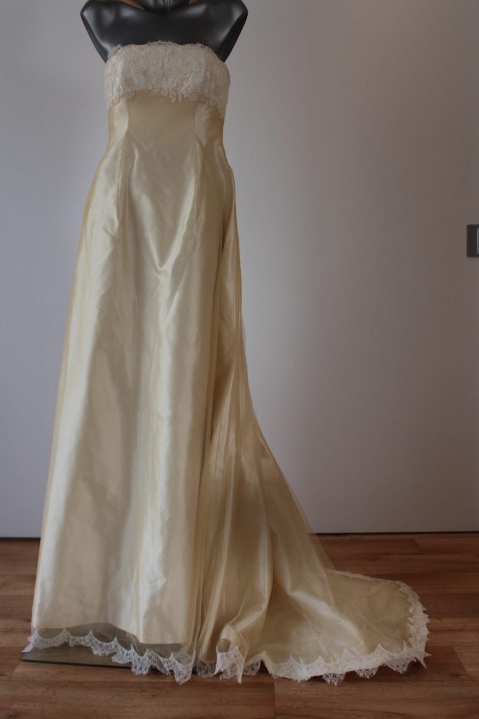 Caroline Holmes -silk Dark Cream Bustier Bridal Gown With Lace Bodice ...