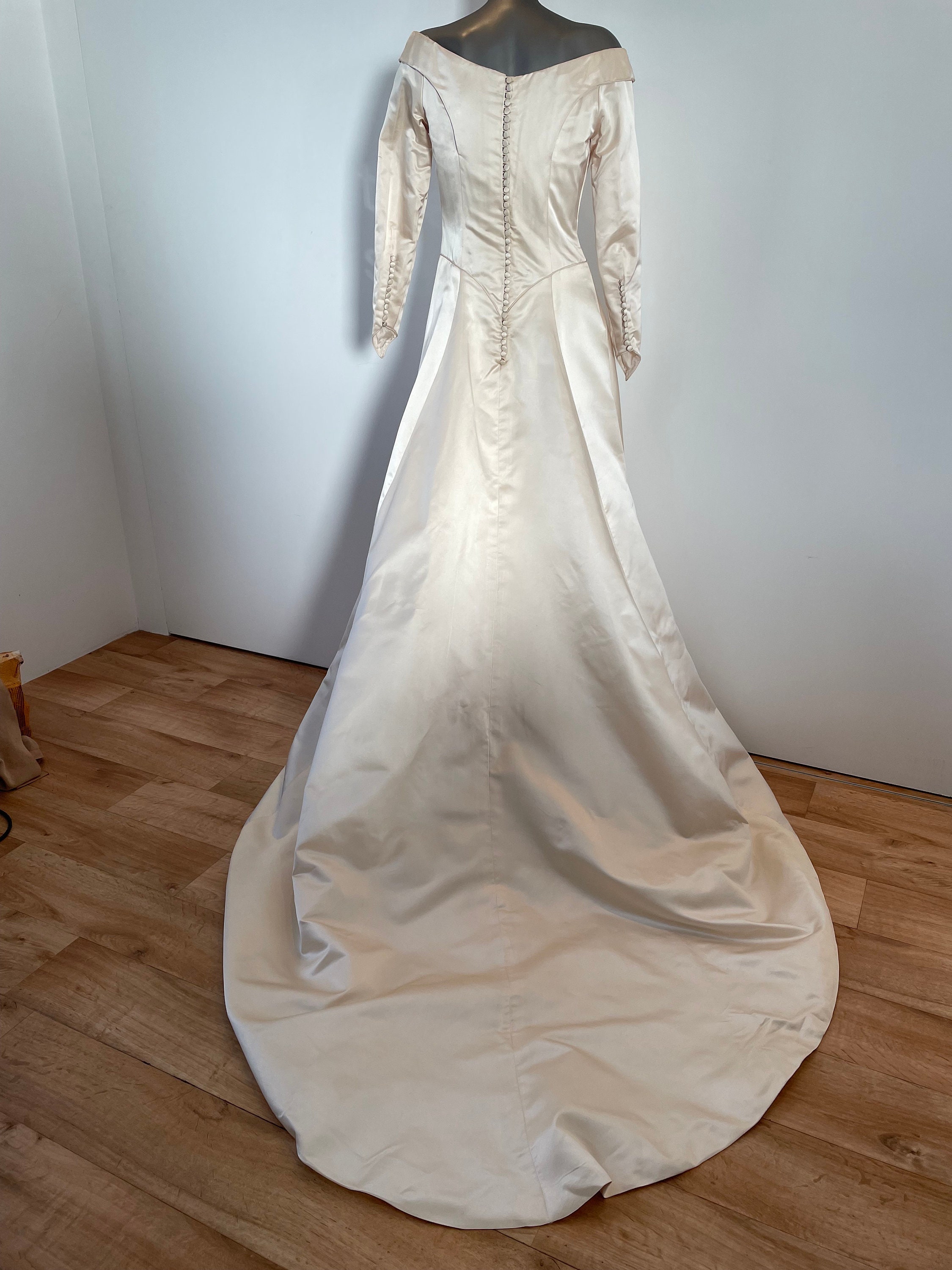 Caroline Holmes - Blush Duchess Satin Princess Line Gown With Fitted ...