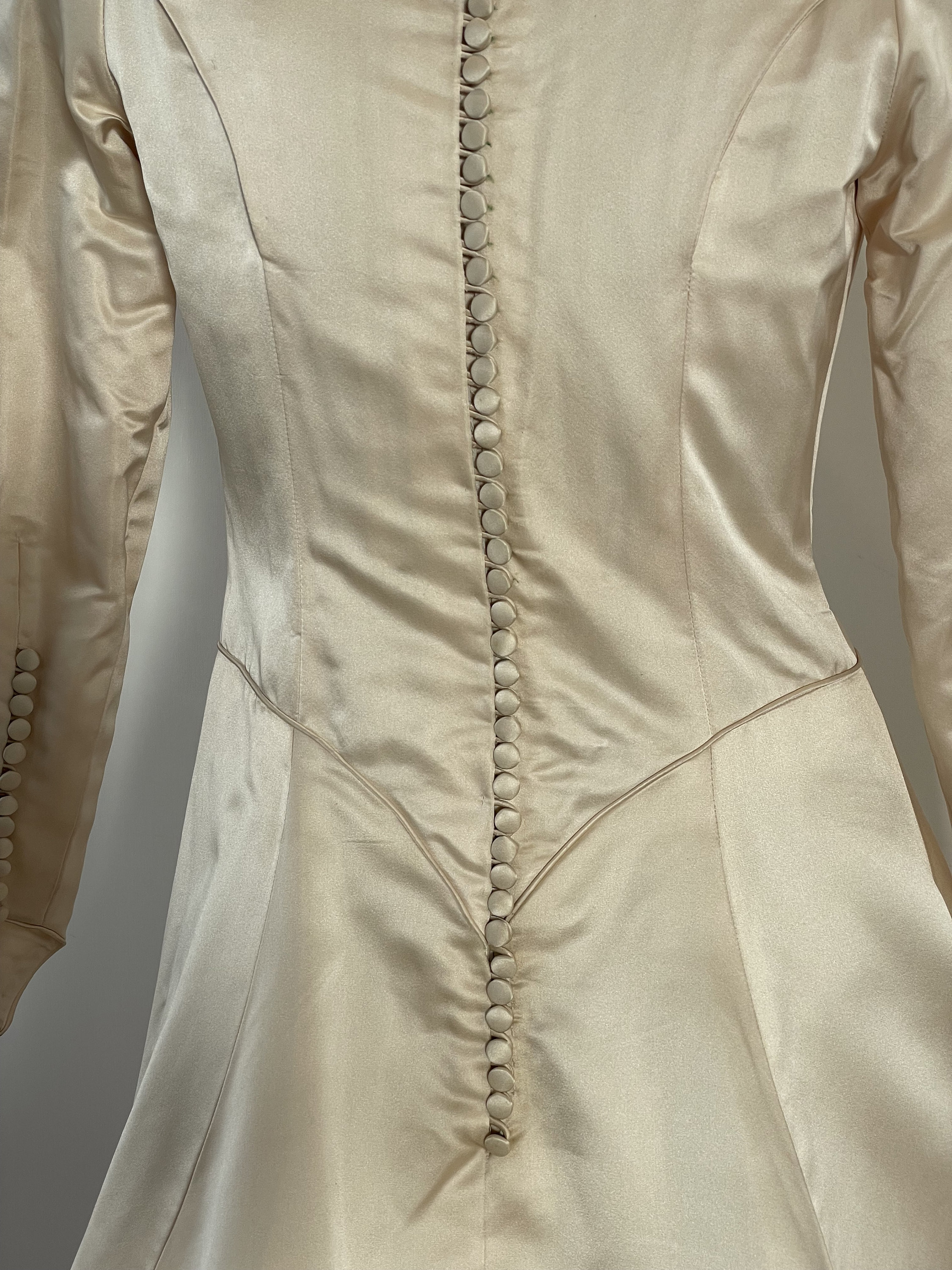 Caroline Holmes - Blush Duchess Satin Princess Line Gown With Fitted ...