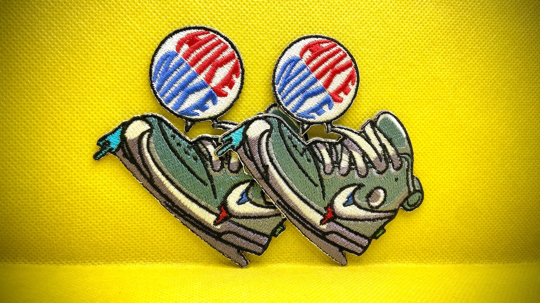 1-pcs Hiking Shoes , Iron on Patch Embroidery Patch, Size 3.5X2.5 ...