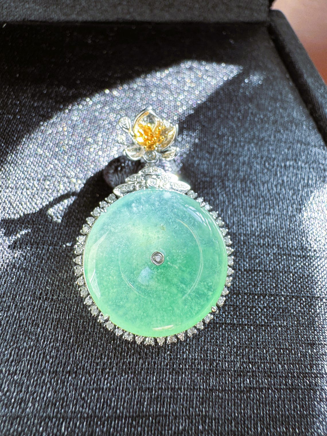 Grade A Burmese Icy Sweet Green Jade Donut 18k Gold Diamond Pendant - Etsy
