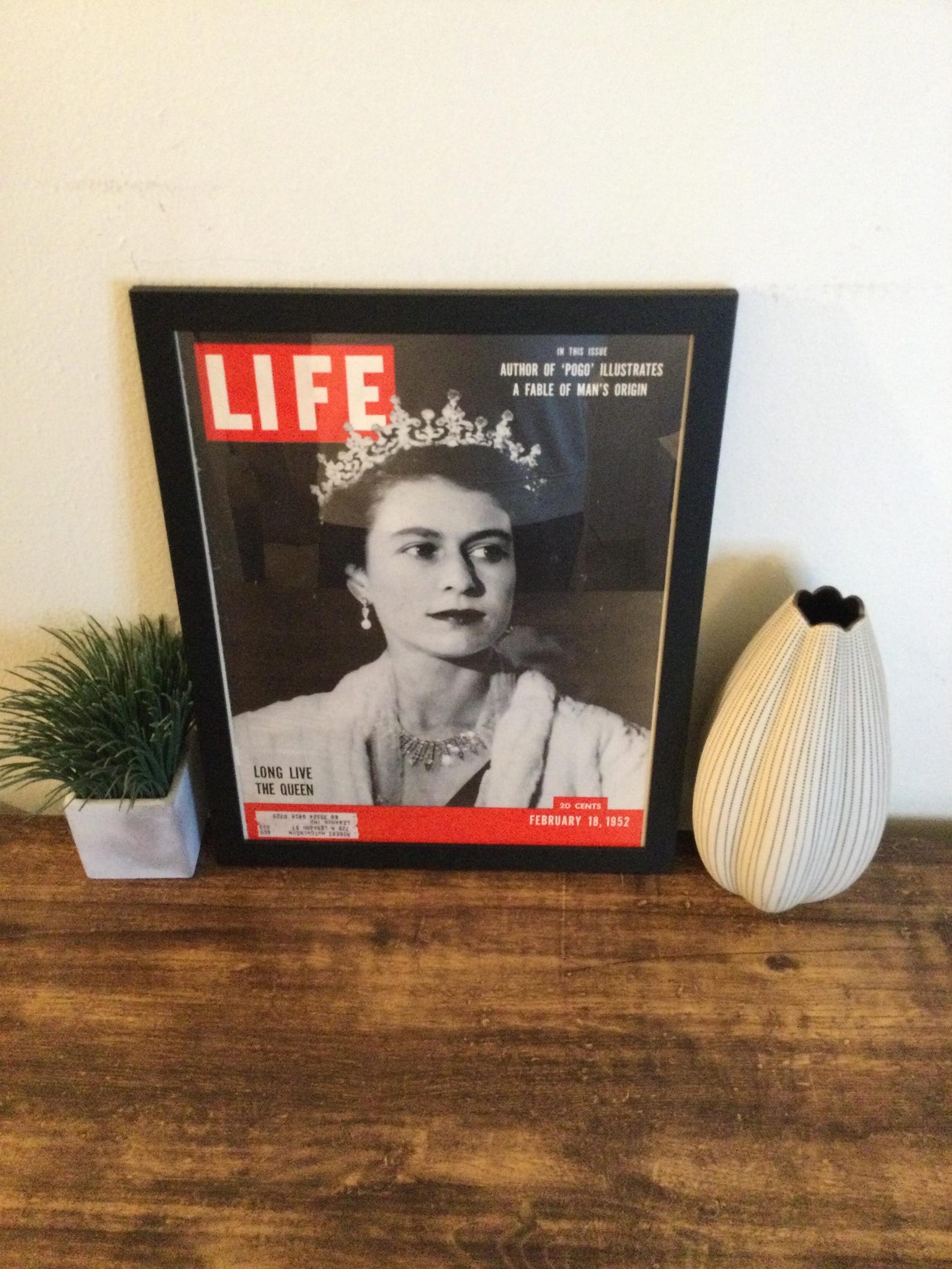 Framed 1952 Original LIFE Magazine Cover Ft Queen Elizabeth II- ‘’long ...