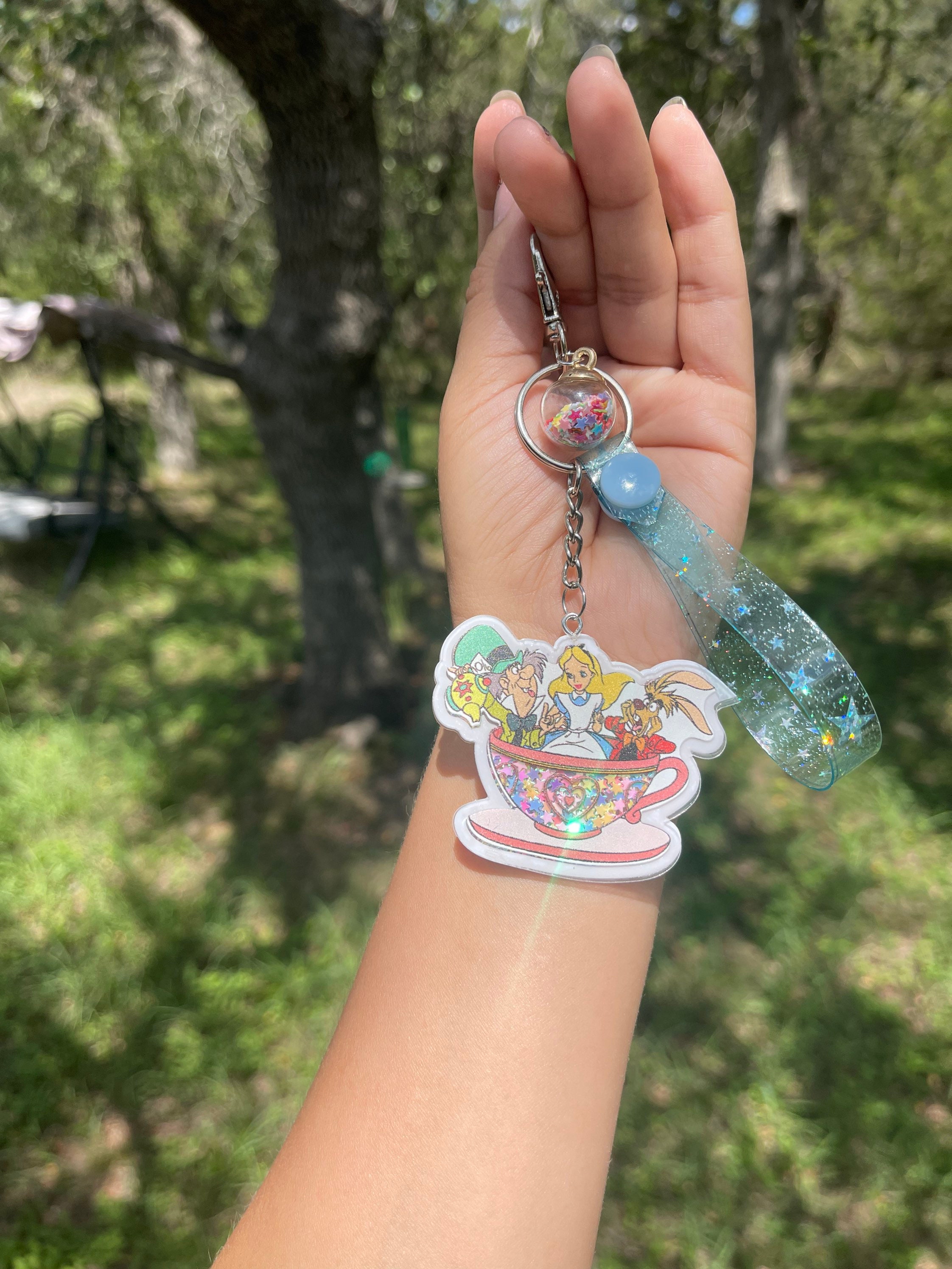 Disney Alice in Wonderland Teacup Shaker Keychain With Removable Strap ...