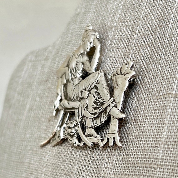 Antique Sterling Silver Figural Lady Brooch - Gem