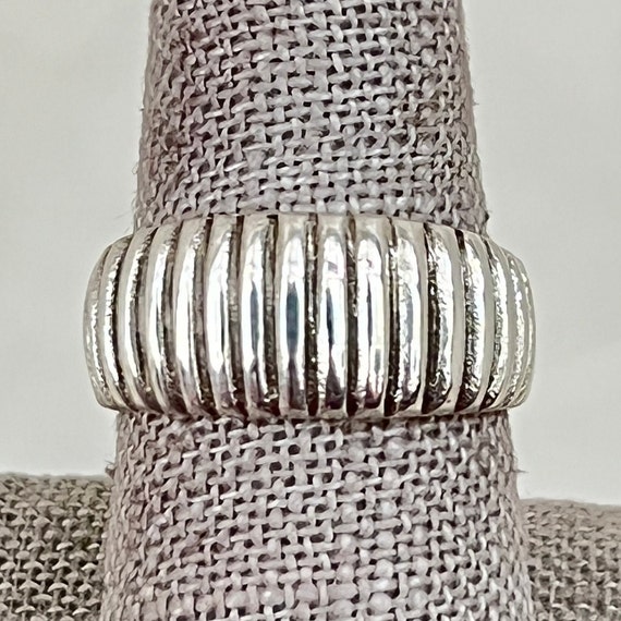 ss ribbed dome ring - Gem