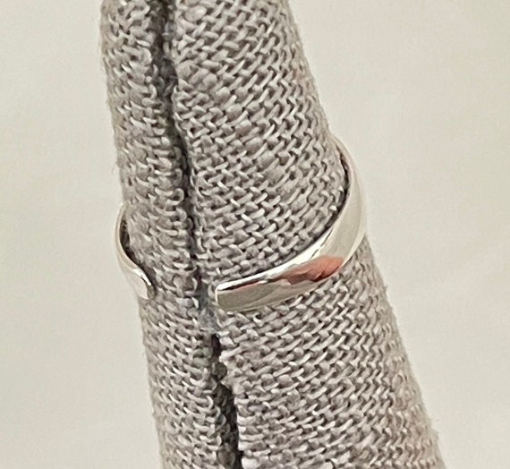 Sterling Silver Celtic Symbol Toe Ring - Gem