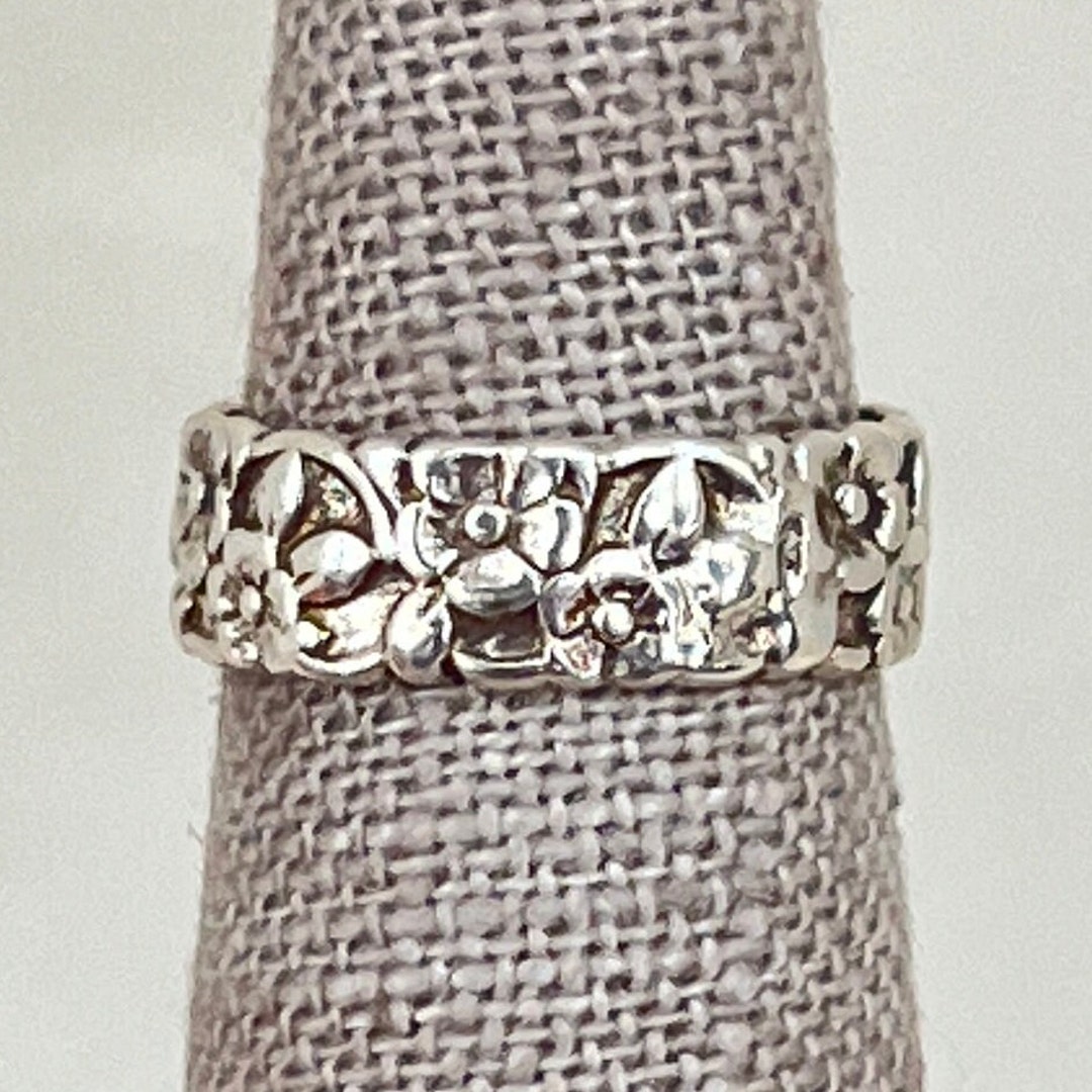 Sterling Silver Flower Eternity Band - Etsy