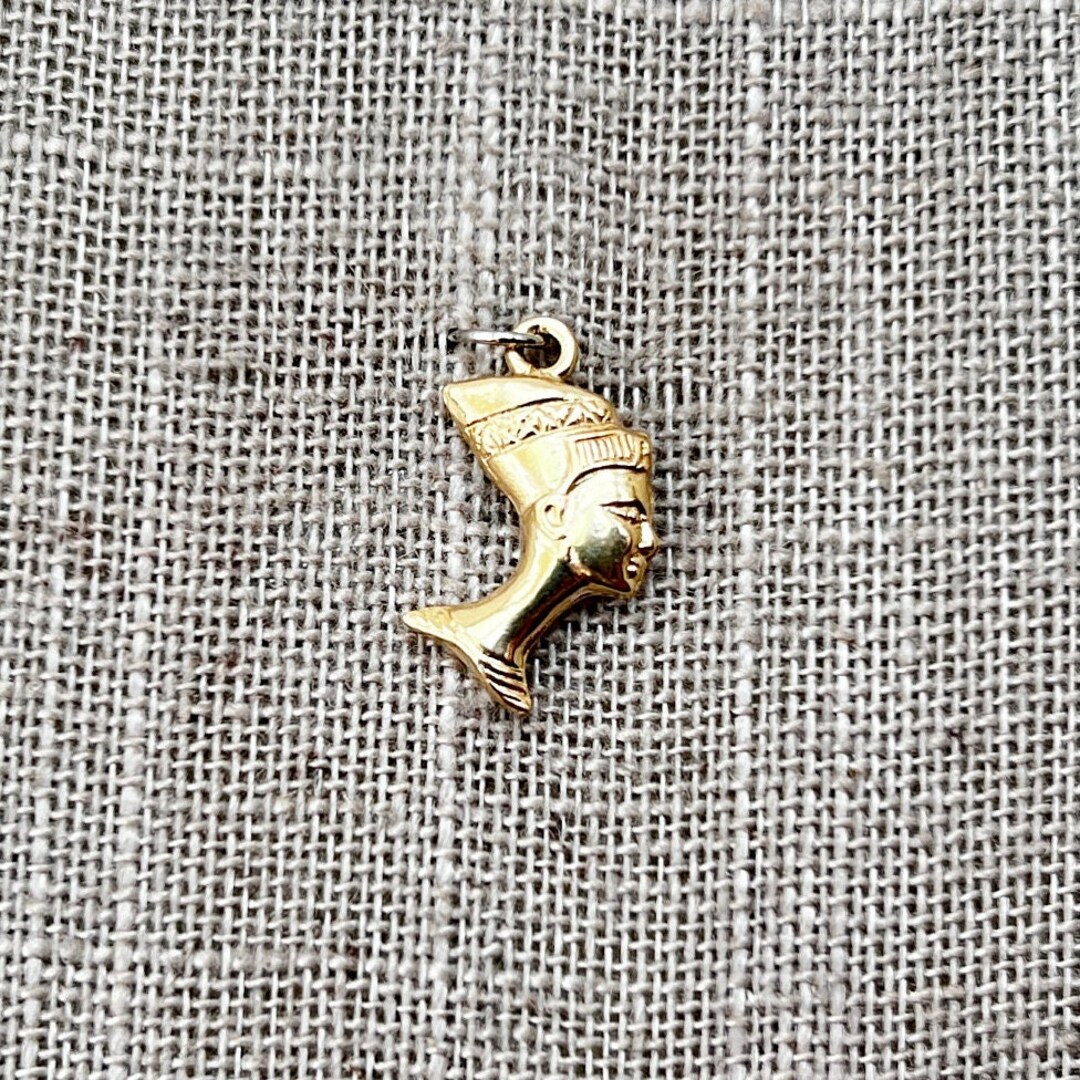 14K Yellow Gold Egyptian Cleopatra Charm - Etsy