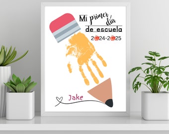Spanish First Day of School Handprint Memory Book Teacher Resources ...