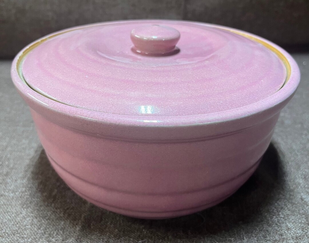 Vintage Beehive Pottery Covered Dish in Pretty Pink 1940s or 50s - Etsy