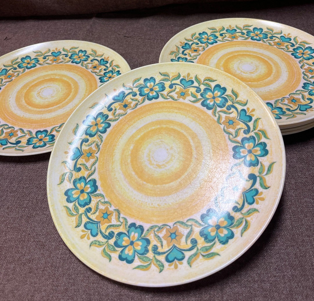 Vintage Oneida Melamine Plates in a Set of 8 - Etsy