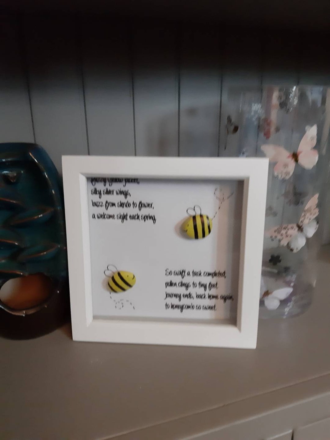 Bumble Bee Pebble Art Box Frame - Etsy UK