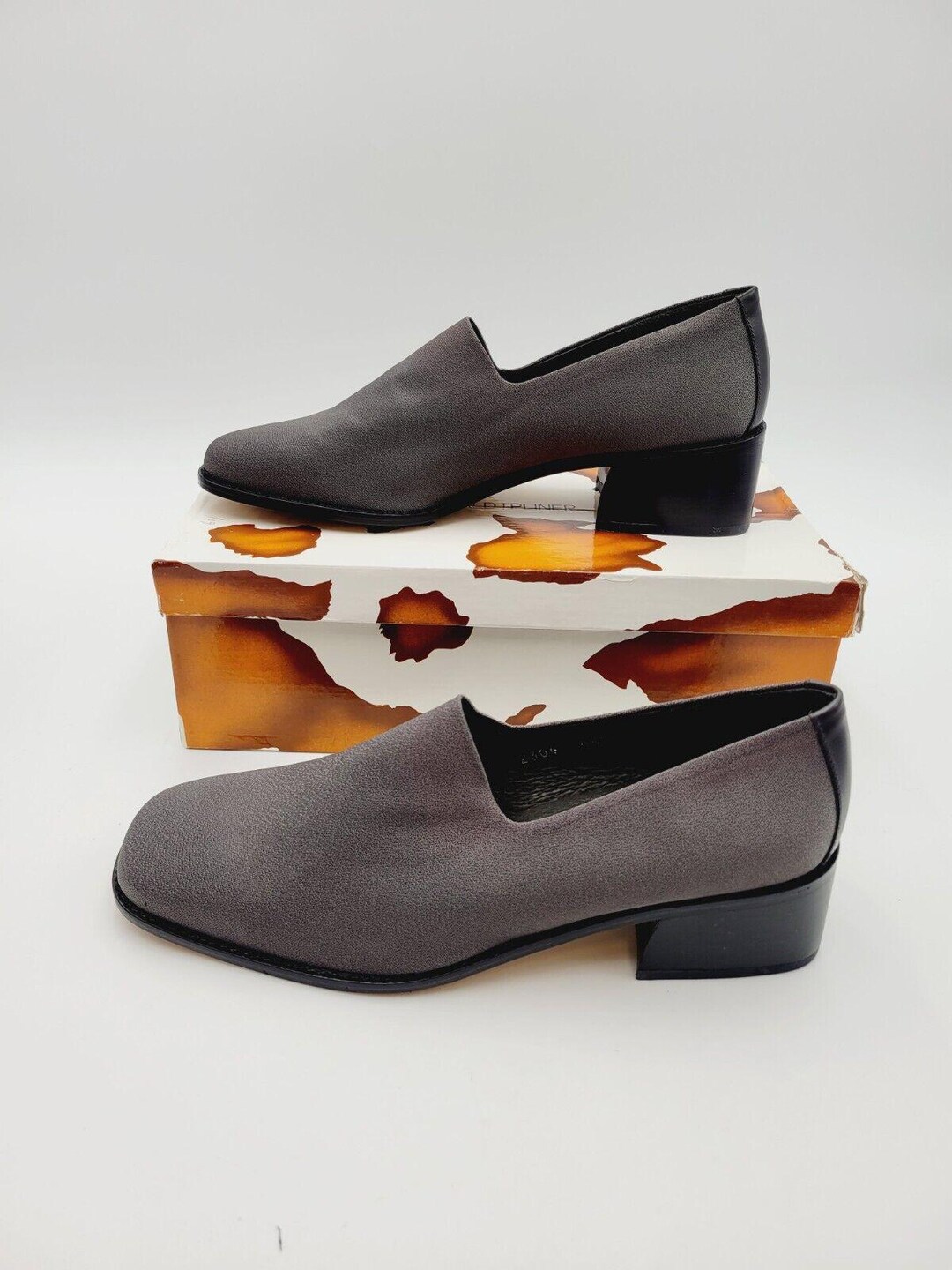 Donald J Pliner Gray Fabric Block Heel Pumps - Size 8.5M - Etsy