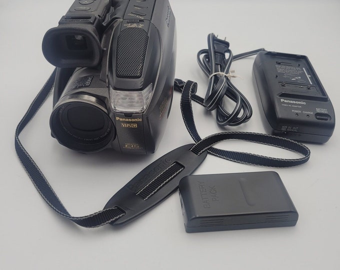 Panasonic PV-D209D Palmcorder VHS-C Camcorder Video Camera With Battery ...