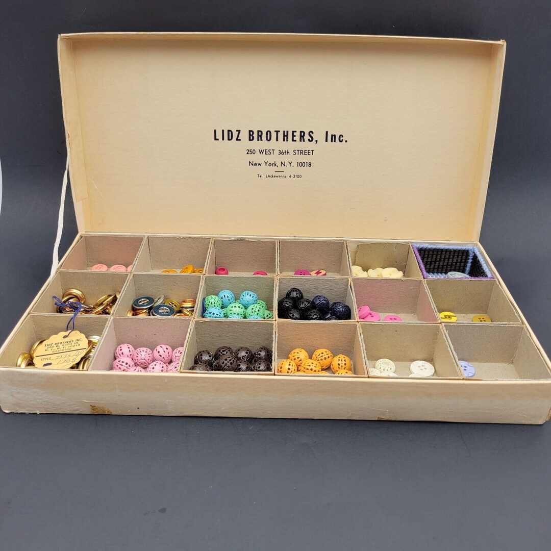 Lidz Brothers Original Box Vintage Buttons Sets More 100 Buttons - Etsy