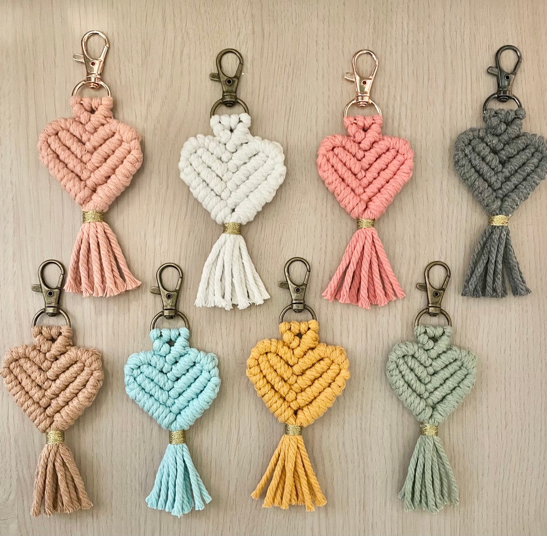 Macrame Heart Keychain—boho Keychain—macrame Tassel Keychain - Etsy