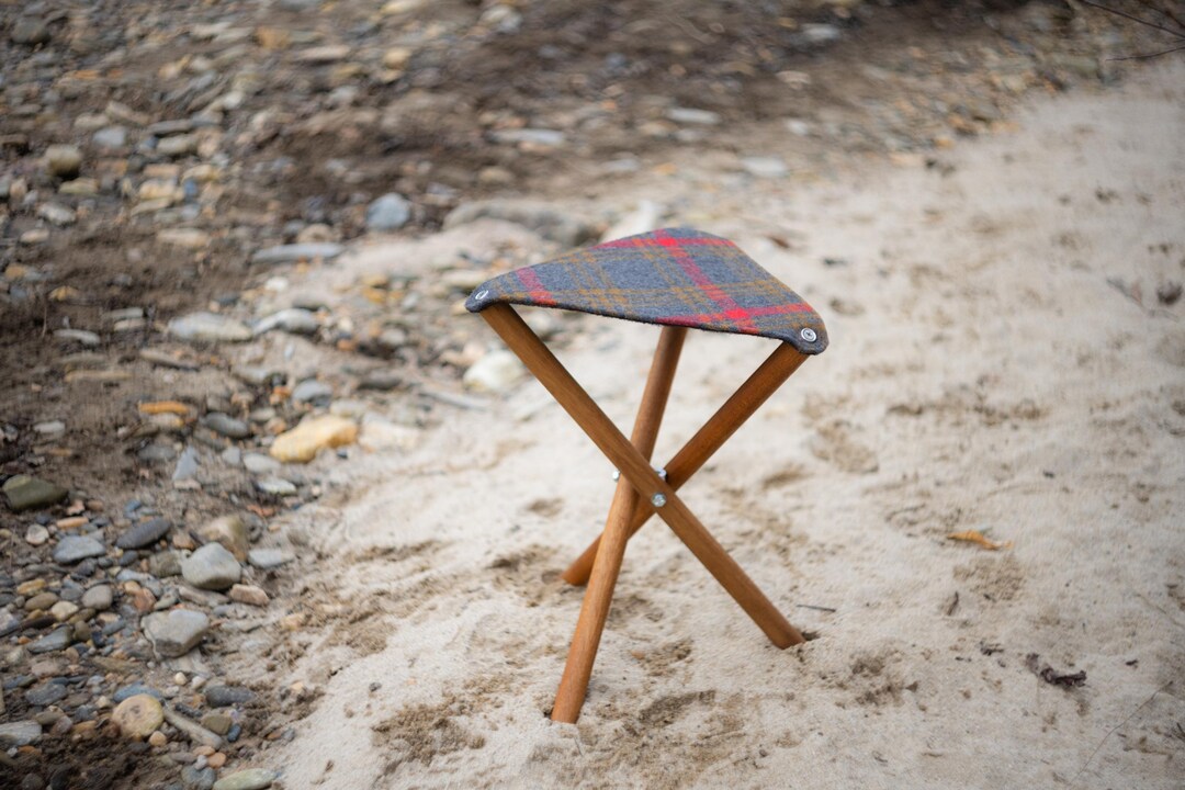 Wood Bushcraft Tripod Camp, Garden, Picnic or Fishing Stool W/ Brown ...