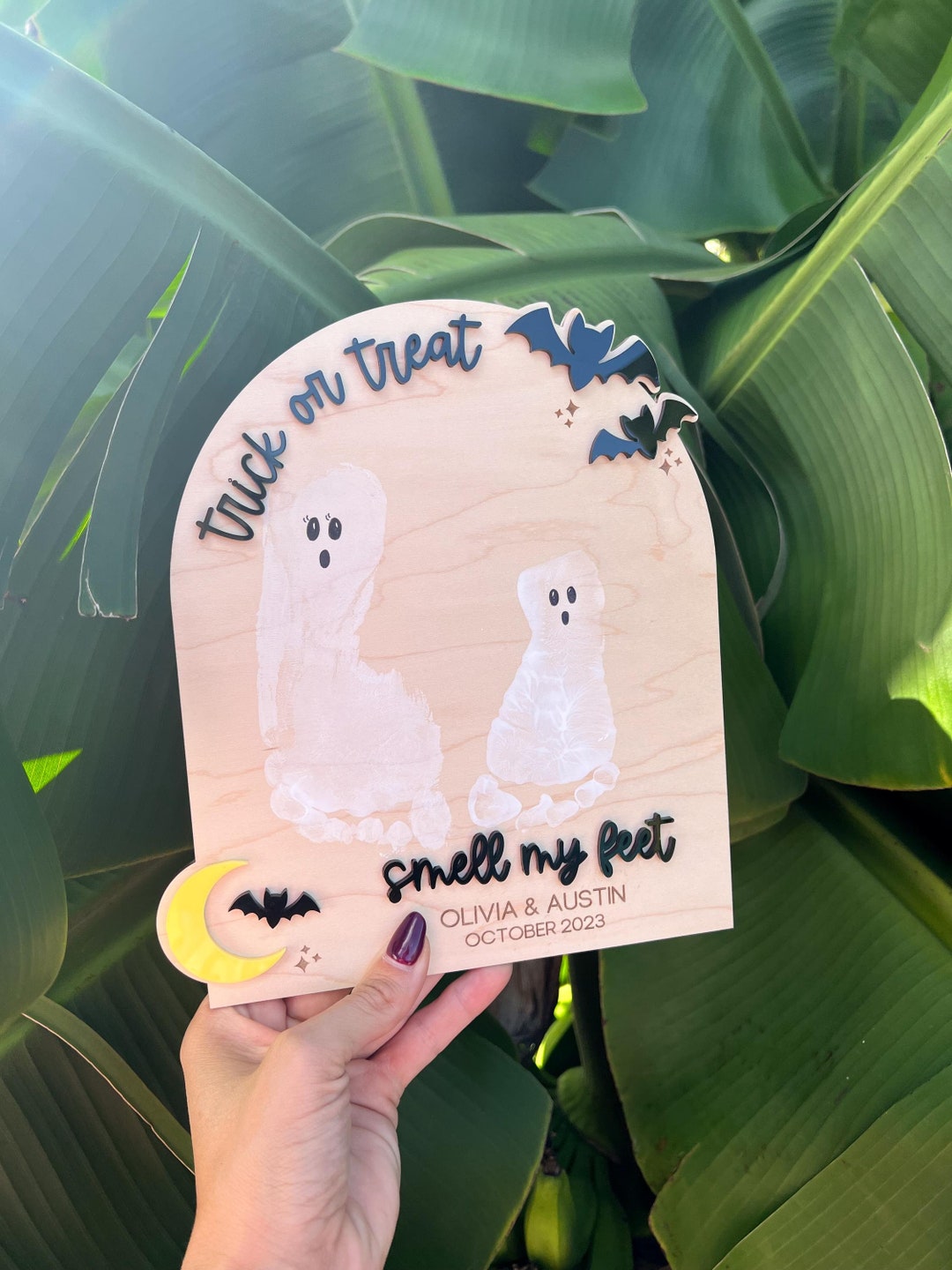 Halloween Kids Footprint Ghost Board, Trick or Treat Smell My Feet ...