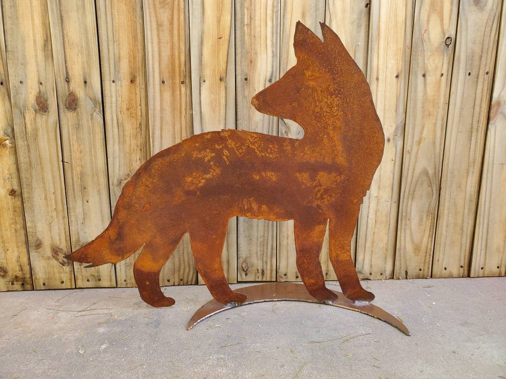 Donnagott Coyote Statue