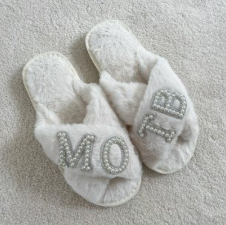White Fluffy Mother of the Bride / Groom Pearl and Diamanté Patch ...