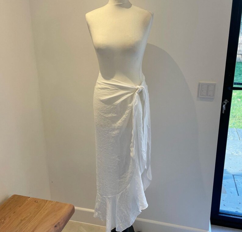 Bride to Be Personalised Sparkle Hen Party Bachelorette Sarong Abroad ...