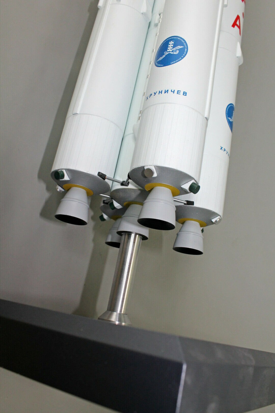 Big 2.75 Meters 1:20 Scale Model of New Russian Angara A5 Rocket ...