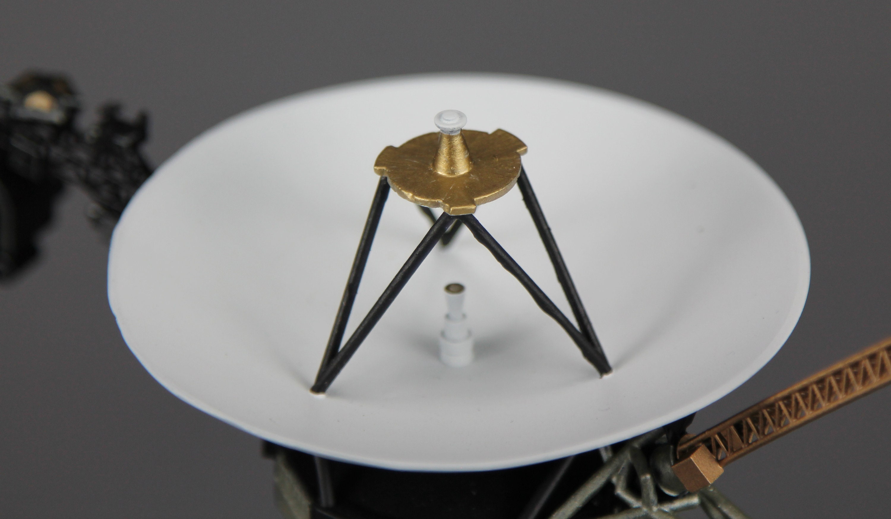 Voyager 1 Model Kit