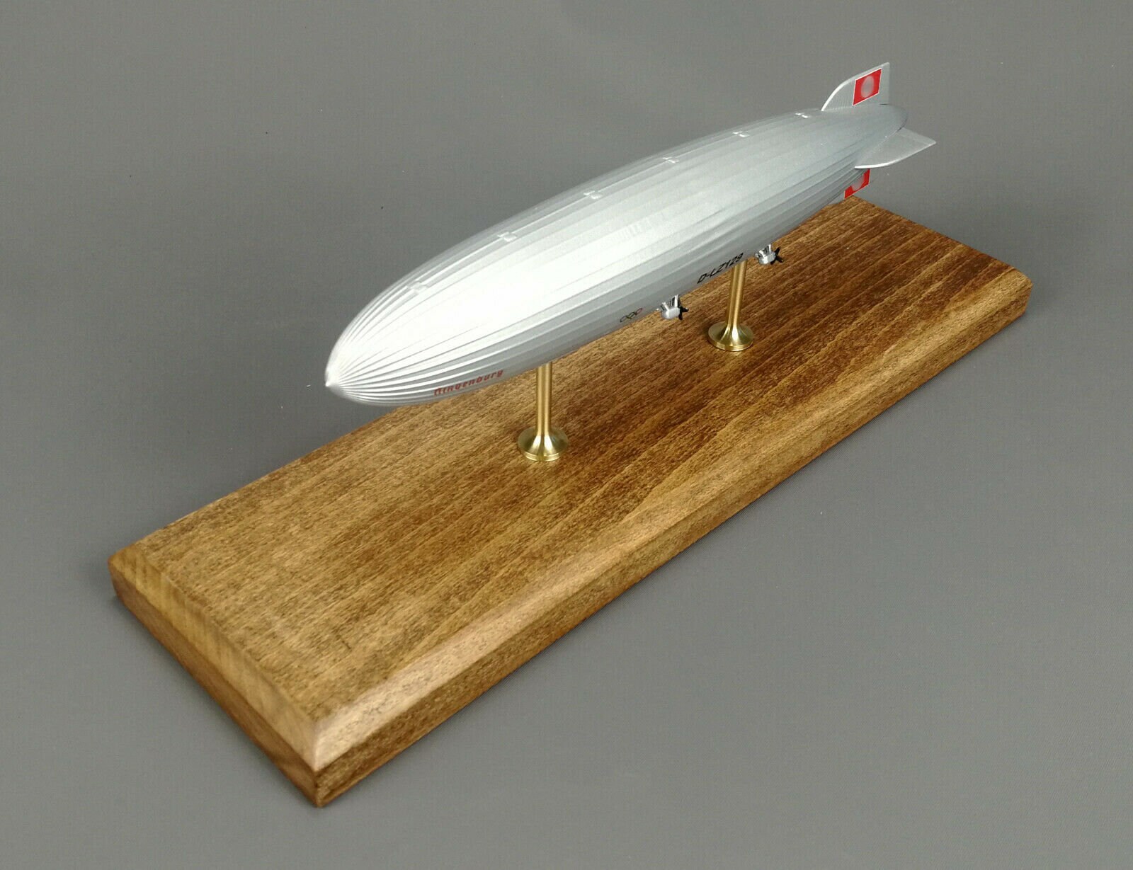 1:1000 Scale Model of German Airship LZ 129 Hindenburg Made - Etsy