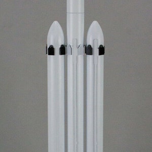 1:144 Scale Model Spacex Rocket Falcon Heavy, Made of Metal 19 Tall - Etsy