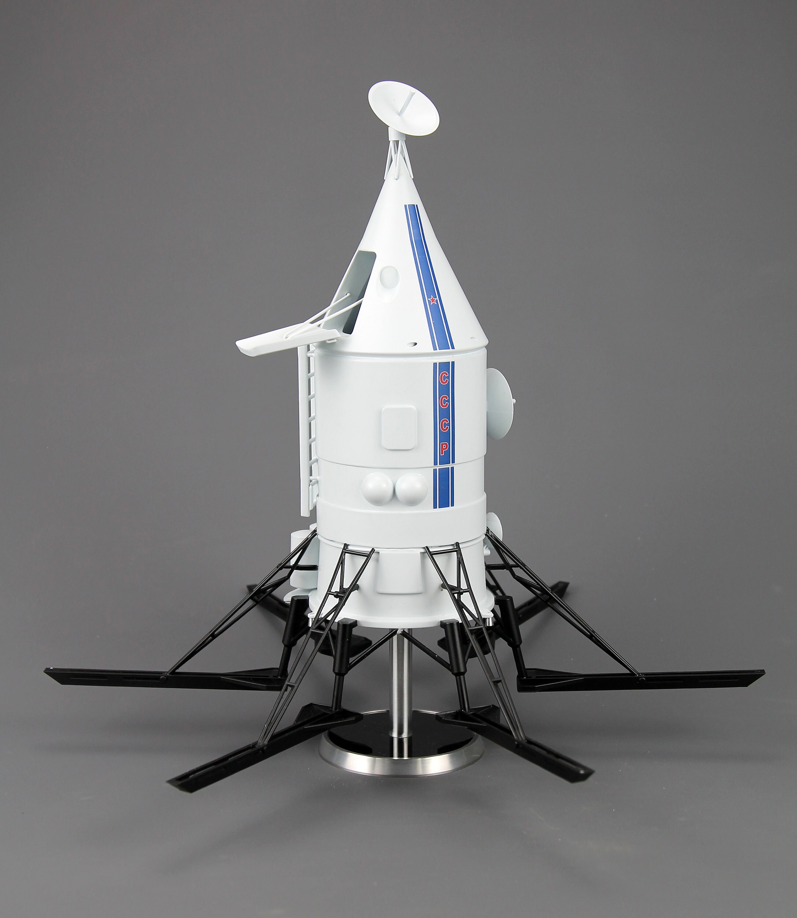1:50 Scale Model of Soviet LK-700 Lunar Lander Made of - Etsy UK