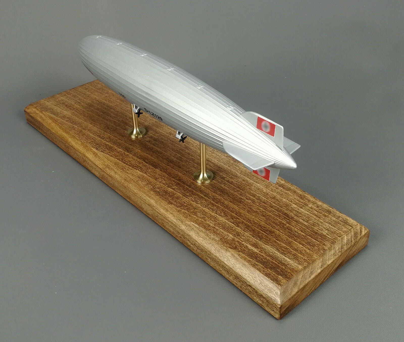 1:1000 Scale Model of German Airship LZ 129 Hindenburg Made - Etsy