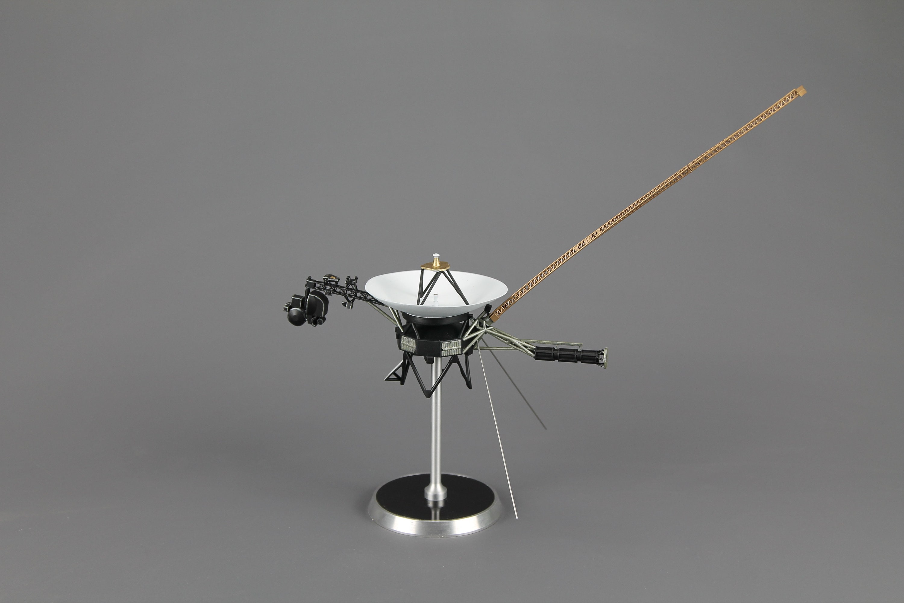 Voyager 1 Model