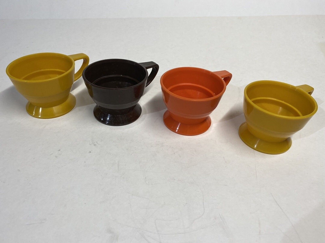 Vintage Solo Cozy Cups Plastic Refillable Set of 4 Orange Yellow Brown ...