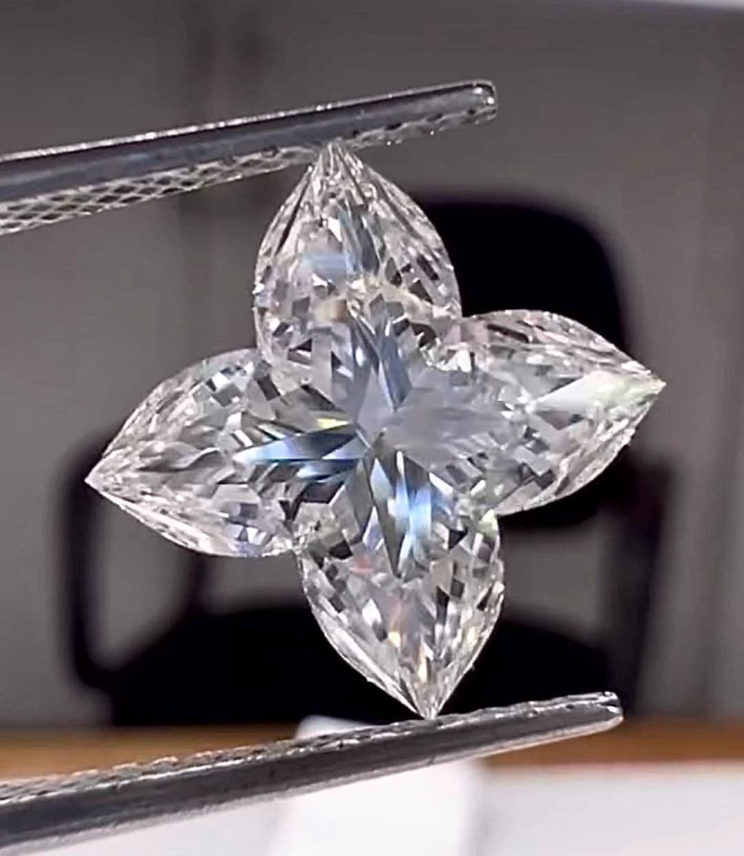 Lily Cut Flower Lab Grown Diamond Loose Stone Floral Shape IGI ...