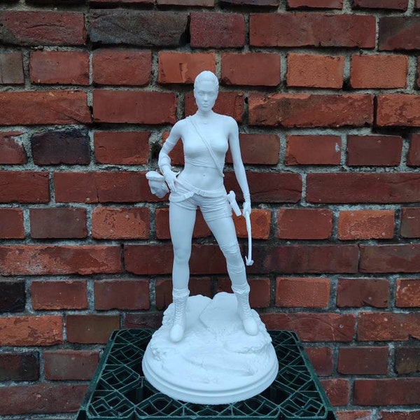 Tomb Raider Lara Croft Statue - Etsy