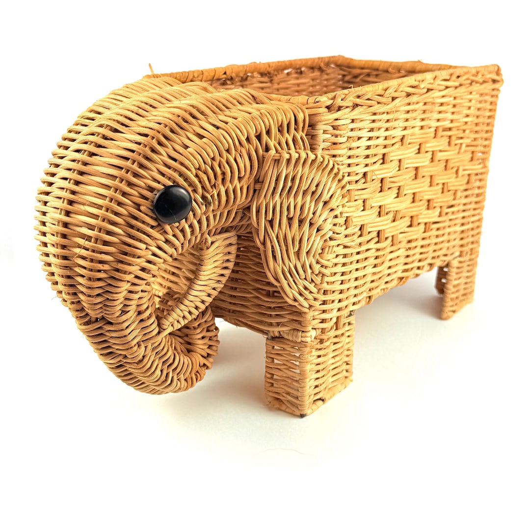 Vintage Wicker Elephant Basket Planter/book Holder/magazine Rack. Mid ...