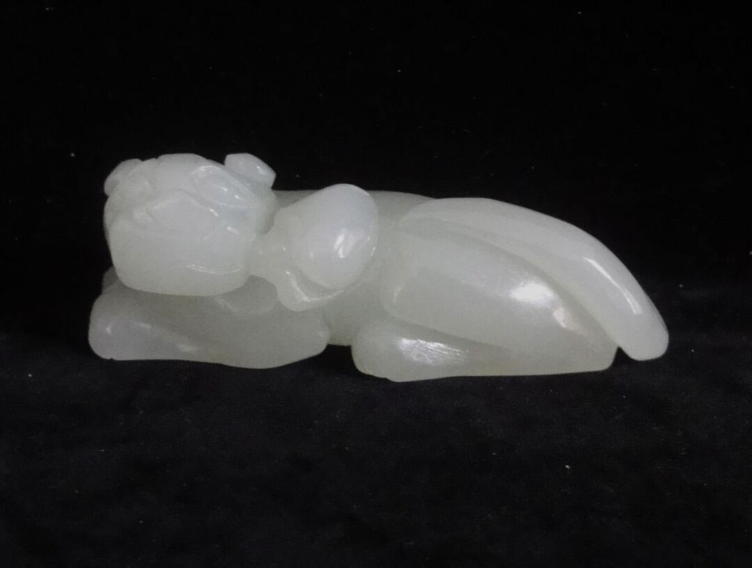 Chinese Old Hand Carving Pixiu Animal Statue Natural Nephrite Jade ...