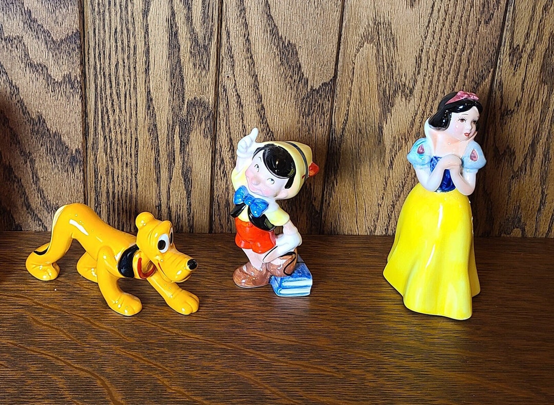 Walt Disney Vintage Characters. Snow White, Pluto, Pinocchio and Mickey ...