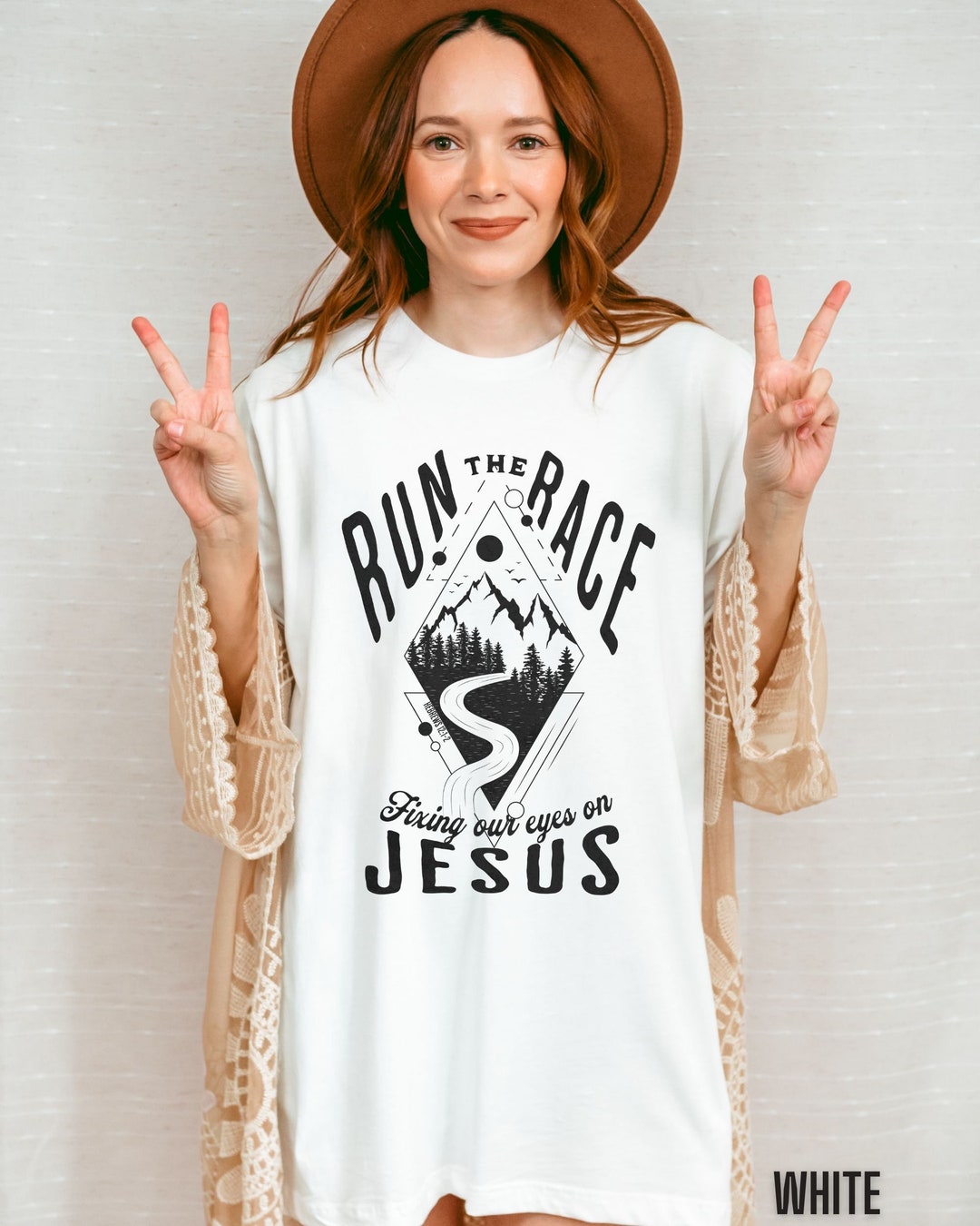 Christian Shirts Women Jesus Tshirt Run the Race Bible Verse T-shirt ...