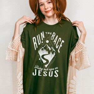 Christian Shirts Women Jesus Tshirt Run the Race Bible Verse T-shirt ...