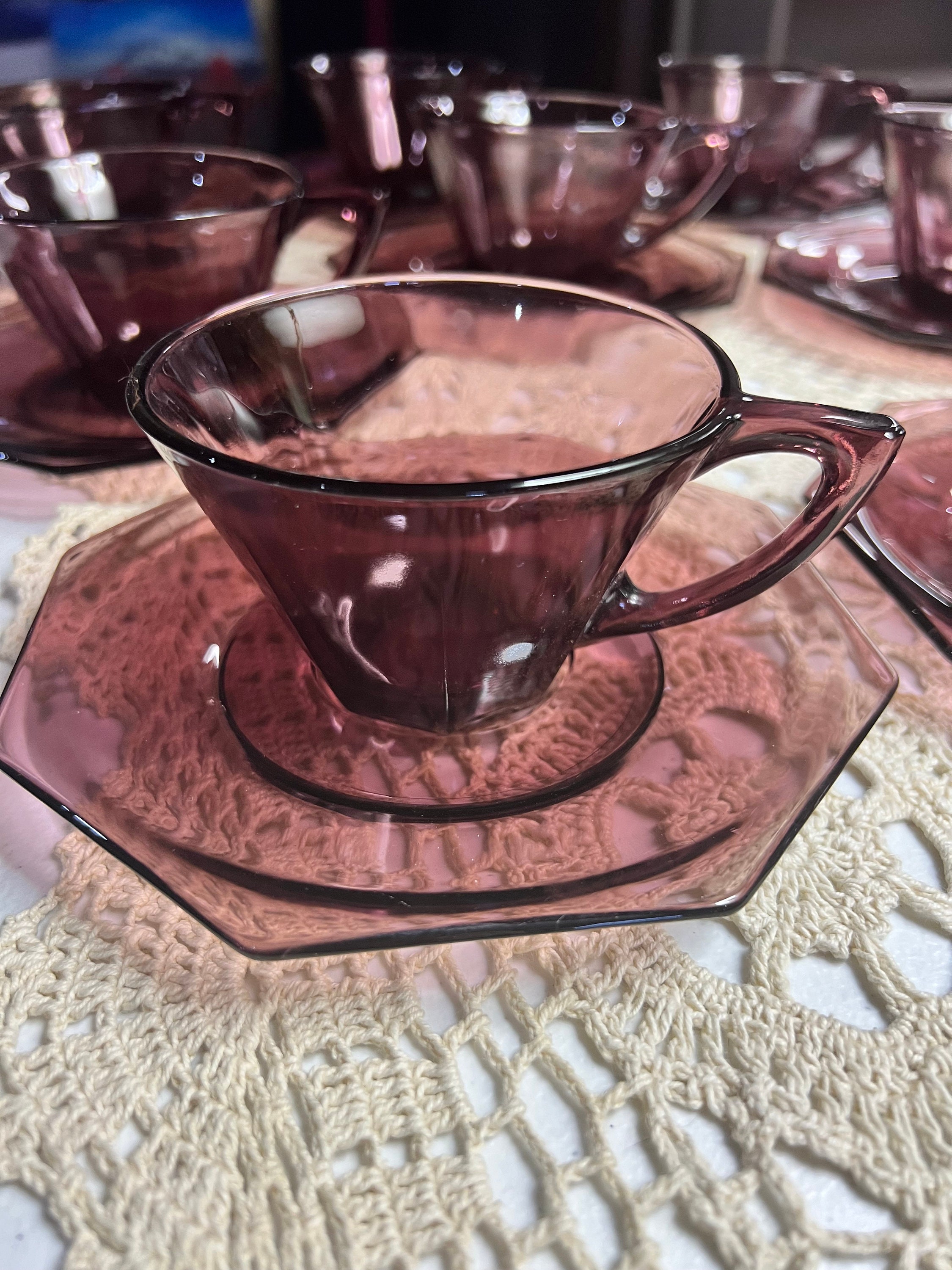 Hazel Atlas Moroccan Amethyst Cups/saucers - Etsy