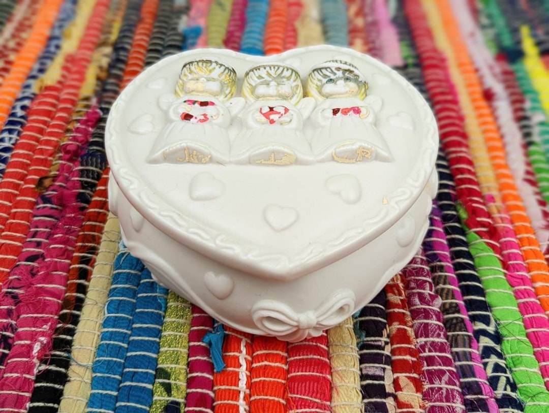 Vintage Ceramic Heart Shaped Jewelry Trinket Box With Three Angels ...
