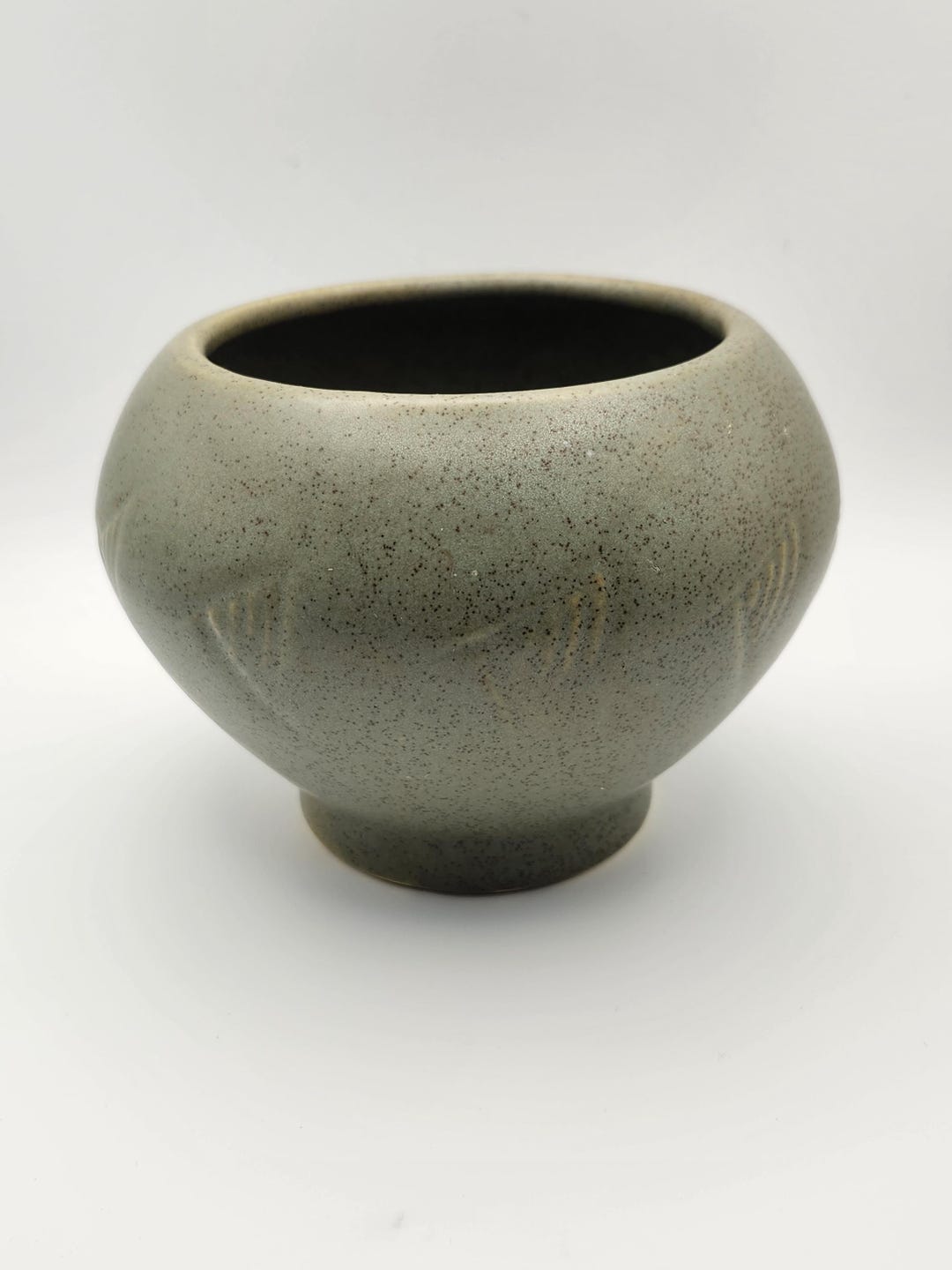 Mid-century, Mccoy "floraline" Pottery Vase, #415 Model in a Sage Green ...