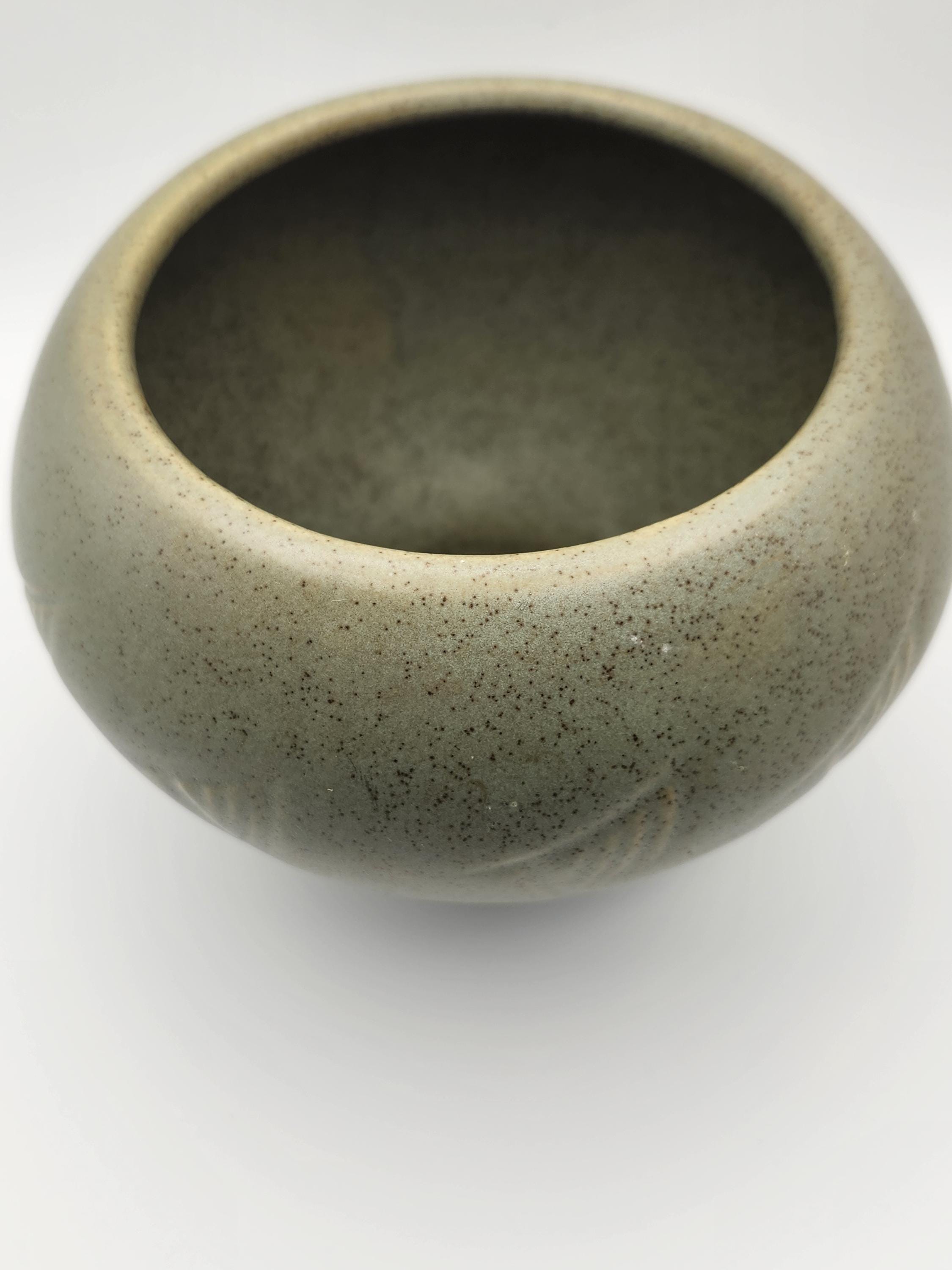 Mid-century, Mccoy "floraline" Pottery Vase, #415 Model in a Sage Green ...