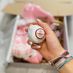 Christmas Gift Set for Girls Pink Christmas Gift Box for Teens and ...