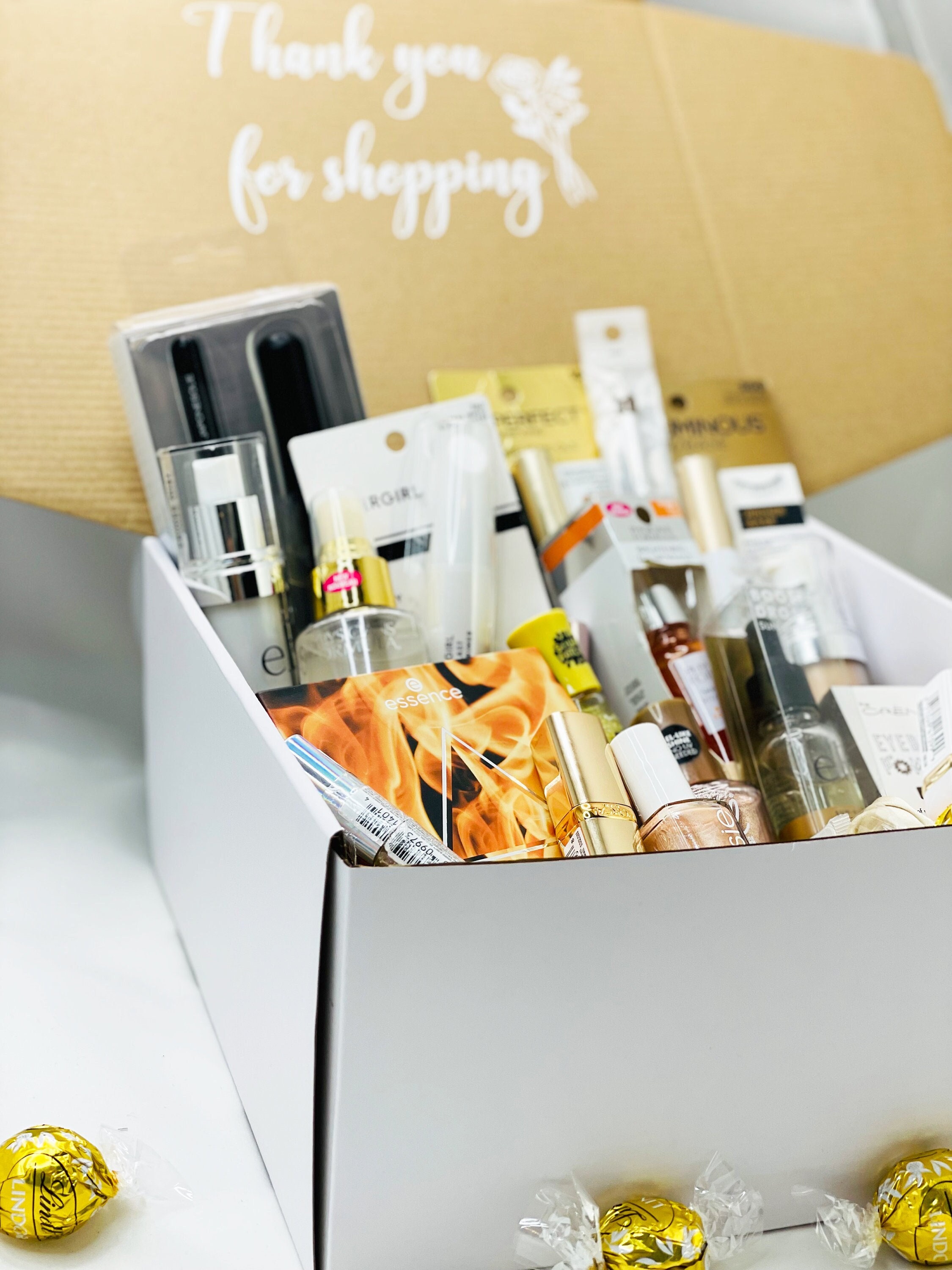 Pure Gold Mystery Beauty Box - Gold Self Care Beauty Gift Box - Teen ...