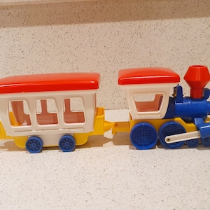 Vintage Weeble Train Set: AIRFIX 1970s Toy With 4 Weebles - Etsy